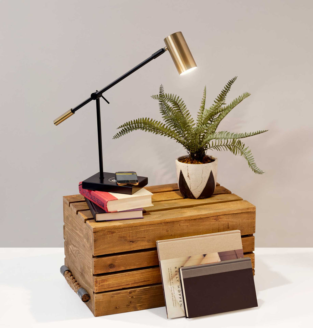 Colombes Wireless Charge Desk Lamp Black/Brass - Froy.com