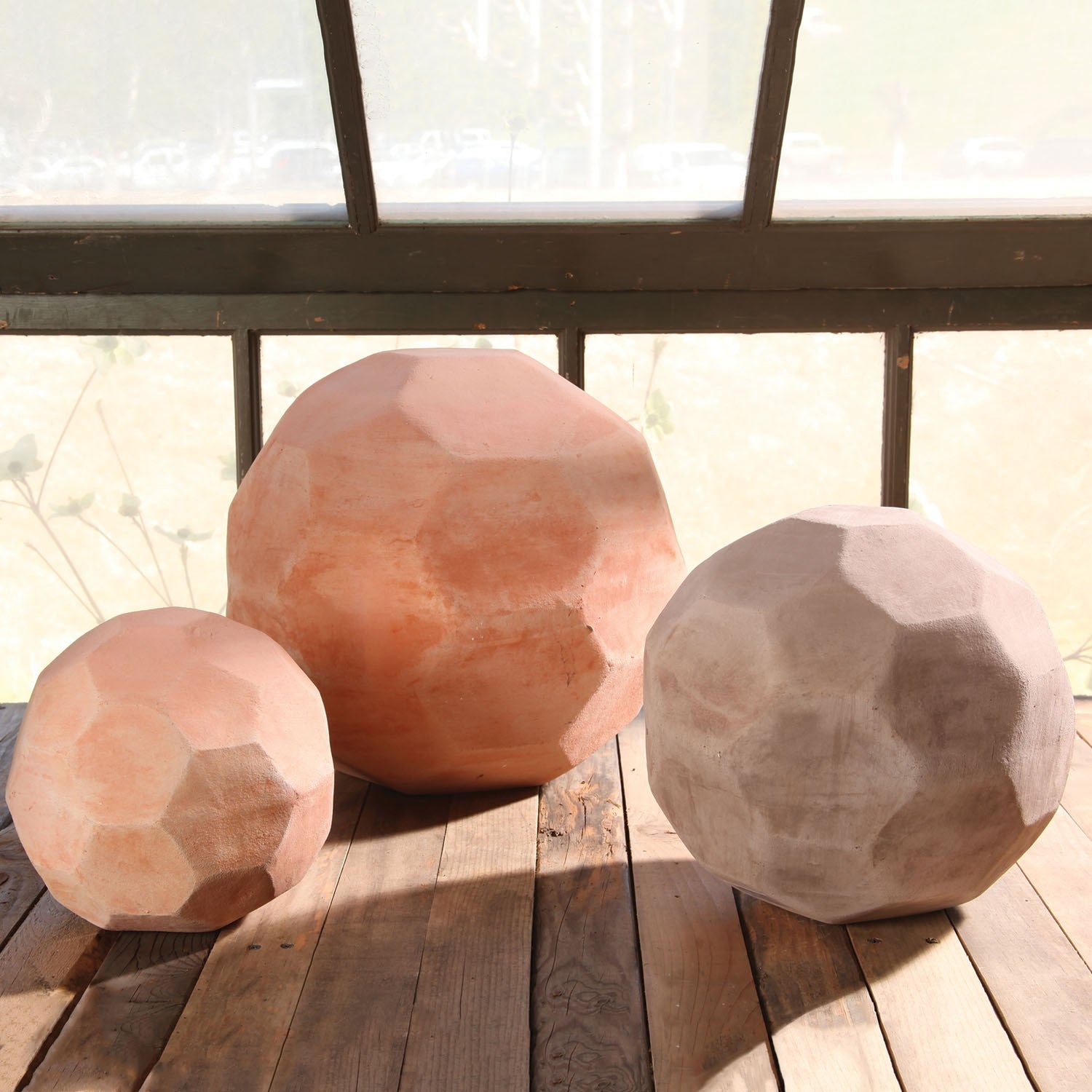 Terracotta Sphere Large - Froy.com