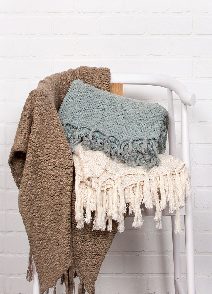 Gem Lead Gray Throw - Froy.com