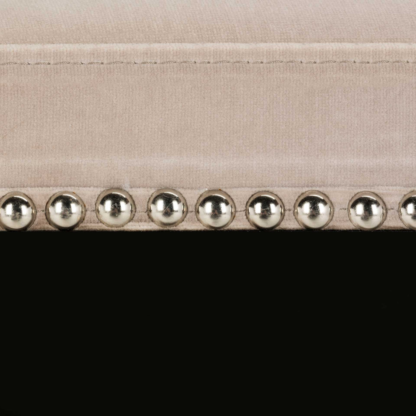 Malik Arm Chair Giotto Almond - Froy.com