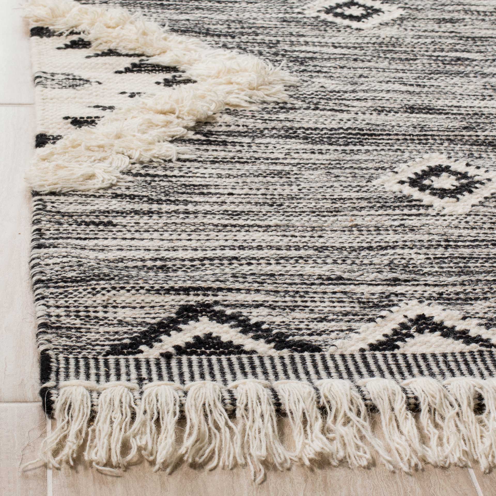 Kenya Tribal Black/Ivory Area Rug - Froy.com