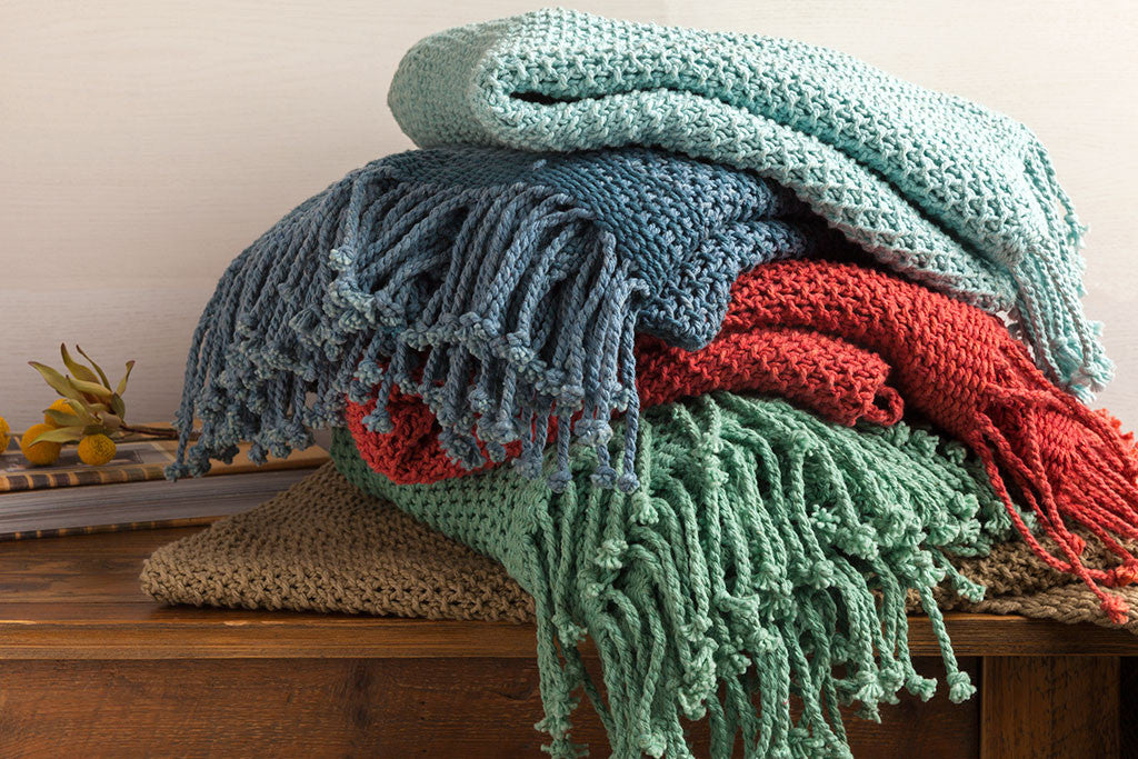 Tibey Solid Red Throw - Froy.com